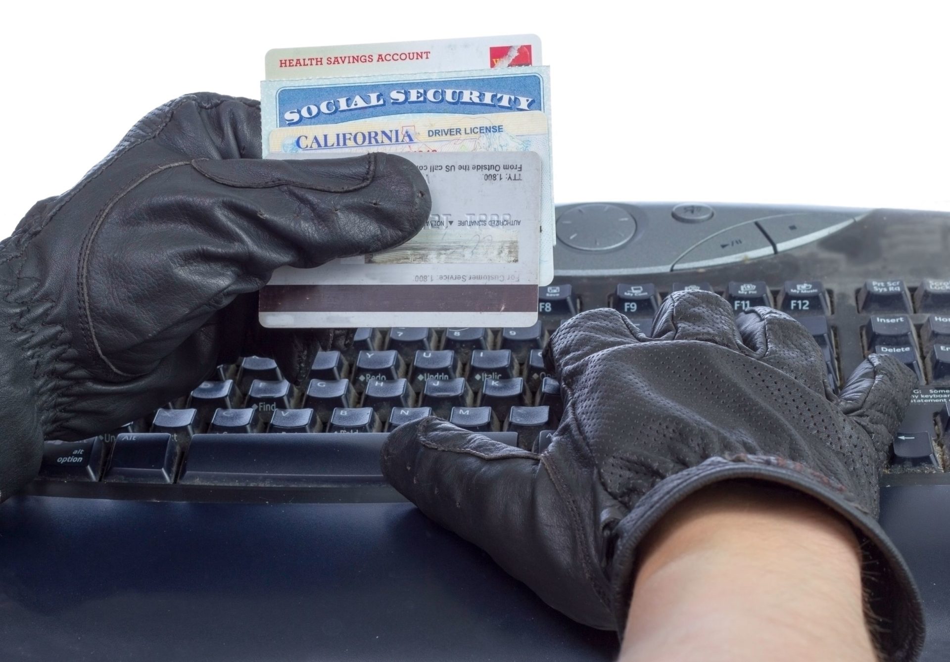 ‘Tis the Season for IL Law Enforcement to Crack Down on Identity Theft